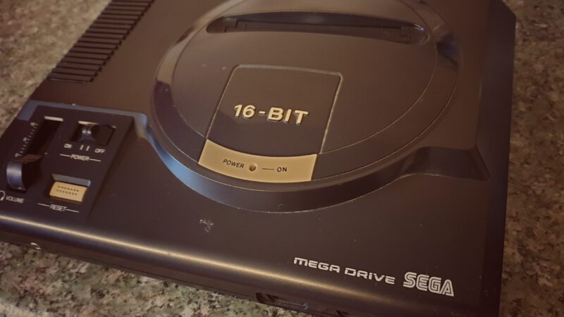 Taking Apart the SEGA Mega Drive Model 1 - Exploring 16-bit Bliss ...